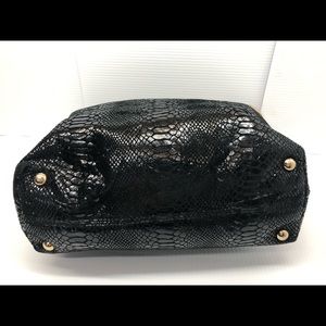 MICHAEL Michael Kors | Bags | Michael Kors Black Snake Skin Pattern ...